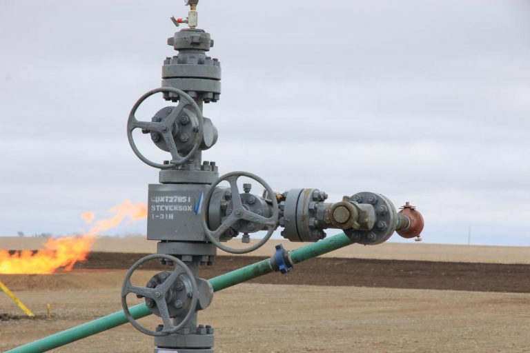 What Makes Crude Oil a Commodity, And Why Is it Valuable to Investors ...